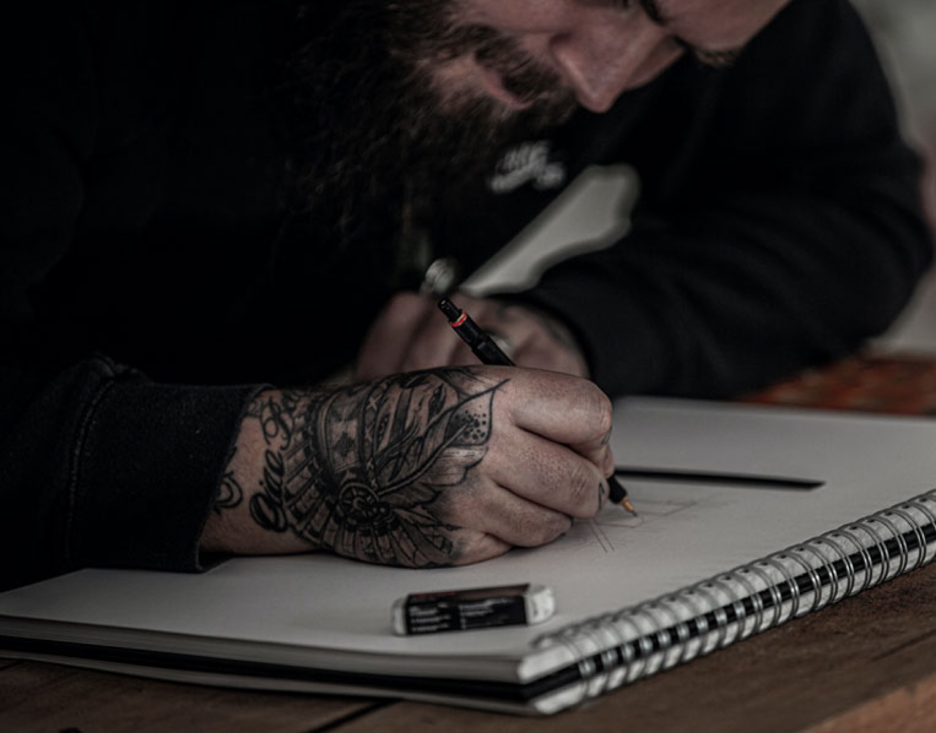 Gorgeous and Cool Logos that Turn Heads with James Martin | Hiilite